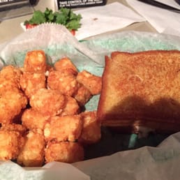 TUNE INN - Updated December 2025 - 362 Photos & 570 Reviews - 331 ...