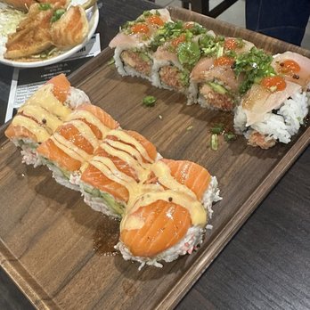 SHOW SUSHI - Updated March 2025 - 4256 Photos & 2786 Reviews - 957 W ...