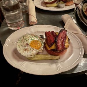 AU CHEVAL - 1641 Photos & 730 Reviews - Restaurants near New York, NY ...