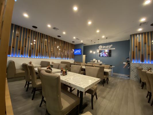 PHO 77 - 166 Photos & 229 Reviews - 1309 W Renaissance Pkwy, Rialto ...