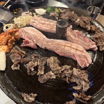 THE CAST IRON POT - Updated December 2025 - 1341 Photos & 954 Reviews ...