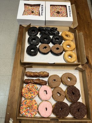 RI GUY’S DONUTS - Updated January 2026 - 21 Photos & 30 Reviews - 621 ...