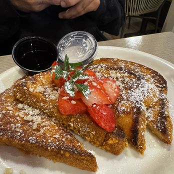 SCRAMBLERS CAFE - Updated December 2025 - 2106 Photos & 1716 Reviews ...