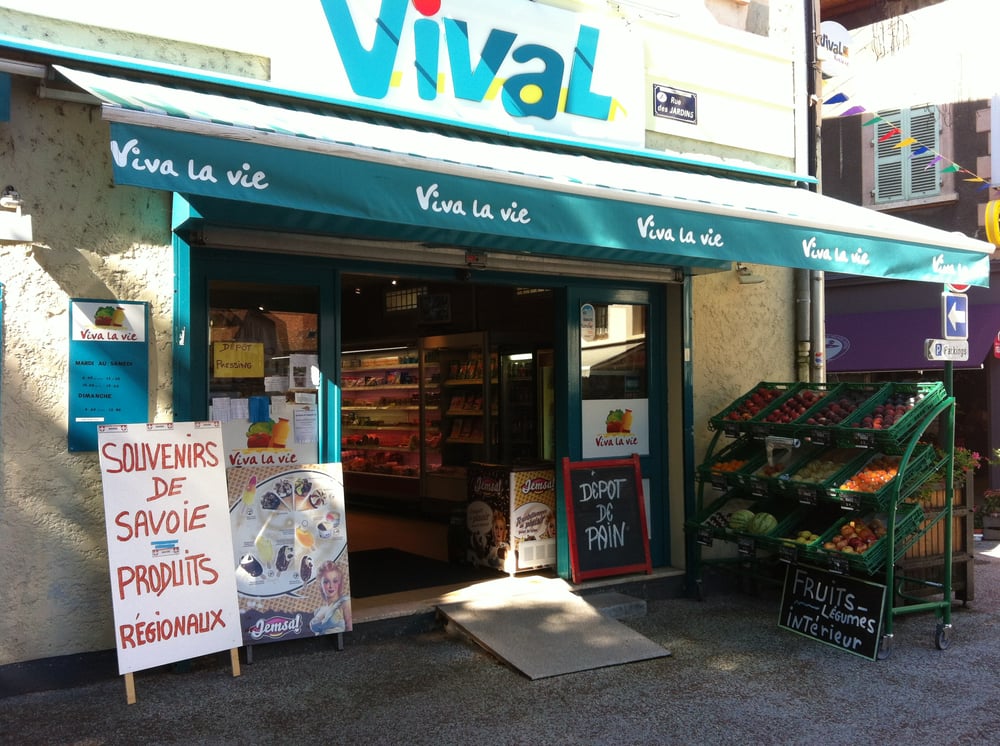 VIVAL - place de l'Eglise, St Genix sur Guiers, Savoie, France - Food ...