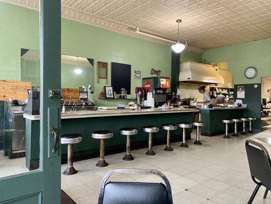 AUNT BETTY’S RESTAURANT - Updated October 2024 - 31 Photos & 44 Reviews ...