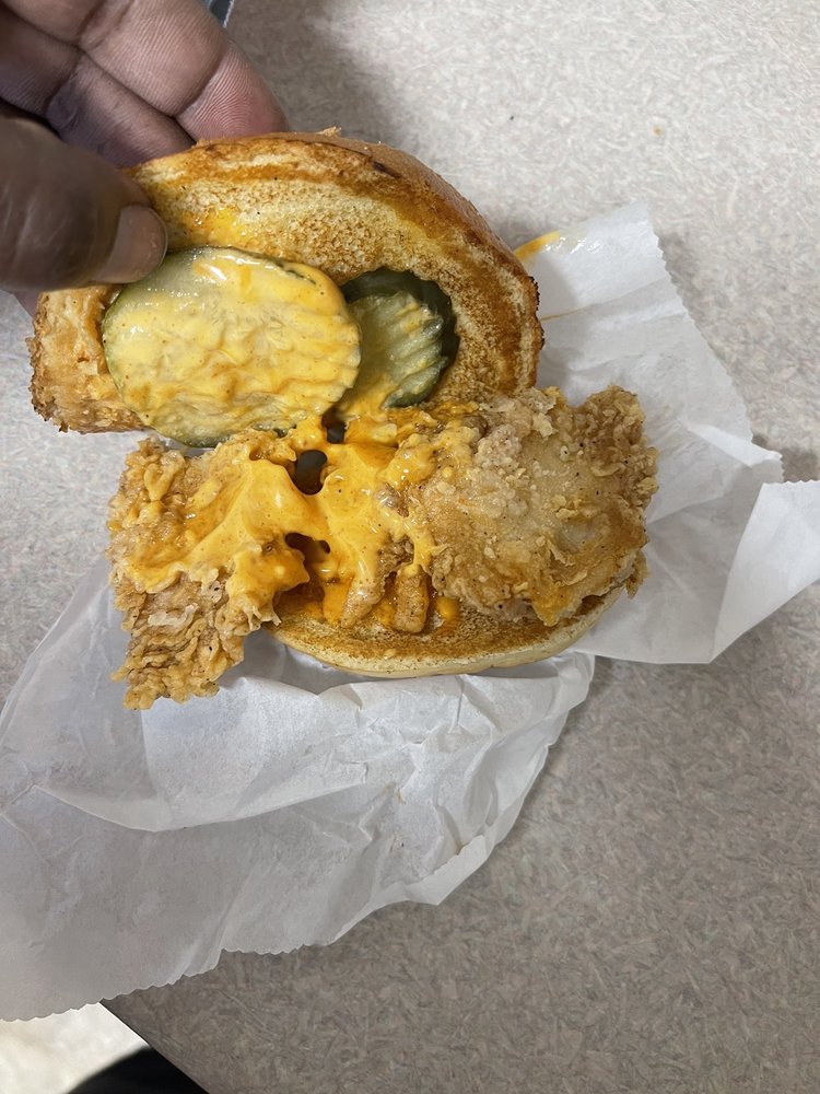 KFC - Updated November 2025 - 21 Reviews - 7227 W 21st St N, Wichita ...