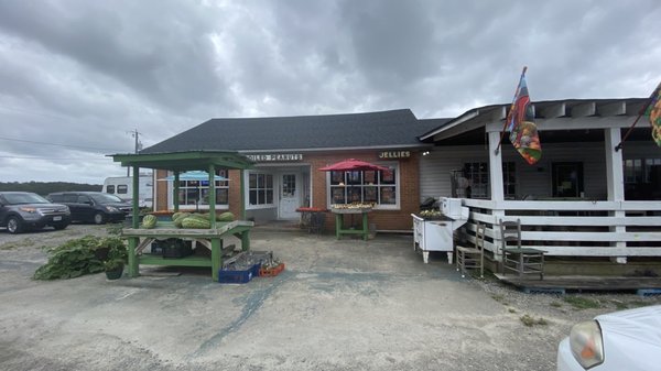 FARMER FRANKS FARM MARKET - Updated August 2024 - 39 Photos & 19 ...