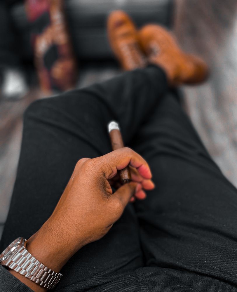 SQUIRE CIGARS - Updated December 2025 - 41 Photos & 68 Reviews - 1305 ...