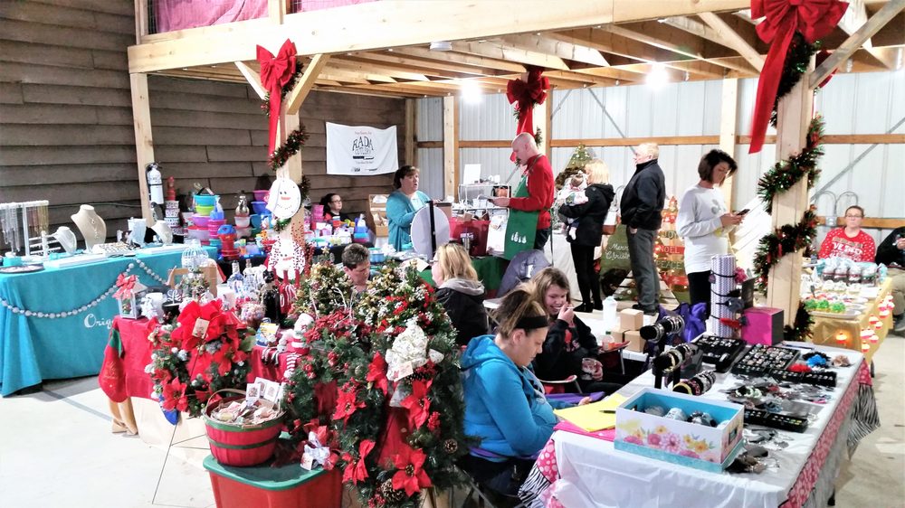 CHRISTMAS LAND - Updated January 2026 - 3068 Furbeck Rd, Altamont, New ...