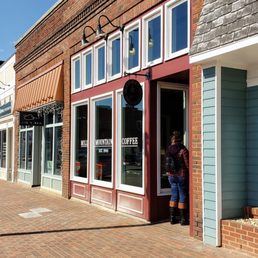 MILL MOUNTAIN COFFEE & TEA - Updated July 2025 - 59 Photos & 54 Reviews ...