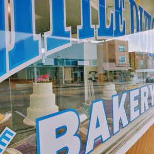REGINA BAKERY - 13 Reviews - 4025 Harrison Ave, Cincinnati, Ohio ...