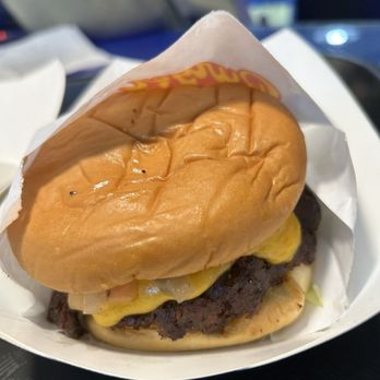 BURGER BODEGA - Updated June 2024 - 670 Photos & 379 Reviews - 4520 ...