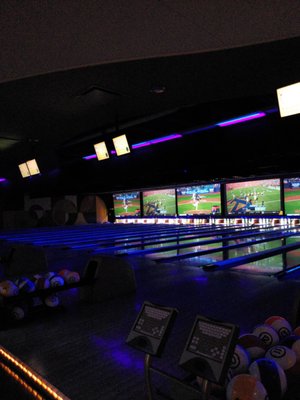 10PIN BOWLING LOUNGE - 134 Photos & 352 Reviews - Bowling - 330 N State ...
