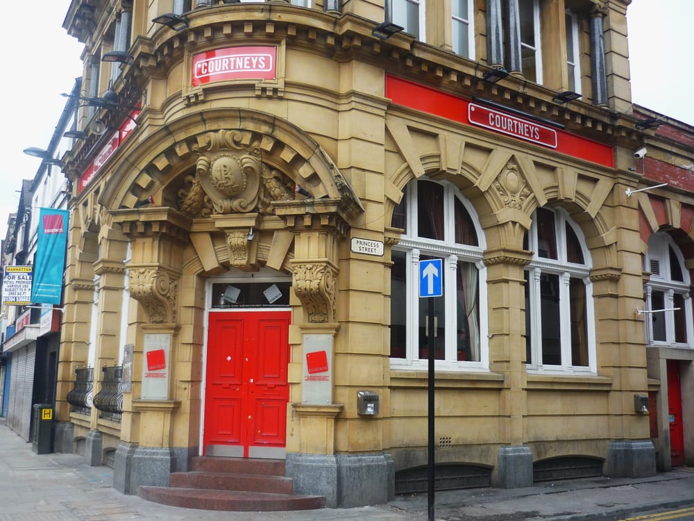 COURTNEY’S BAR - Updated April 2025 - 21-23 Bradshawgate, Bolton ...