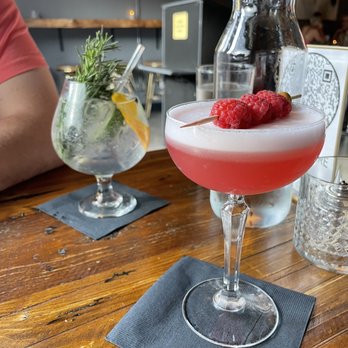 PERRY’S - Updated November 2024 - 98 Photos & 69 Reviews - 105 S ...