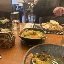 LAOS KITCHEN - 286 Photos & 171 Reviews - 887 4th St, San Rafael ...