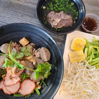 BLUE MONKEY CAFE & RESTAURANT - Updated December 2024 - 986 Photos ...