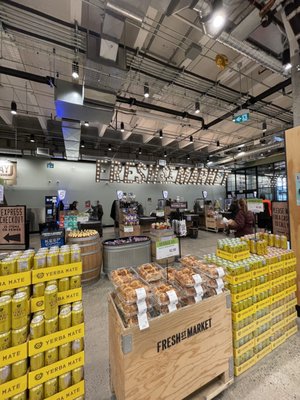 FRESH ST MARKET - Updated December 2025 - 25 Photos - 20-1320 Trans ...