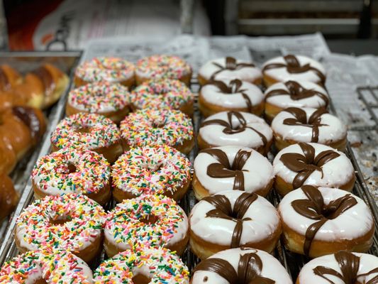 DONUT CLUB - Updated April 2024 - 189 Photos & 228 Reviews - 861 W ...