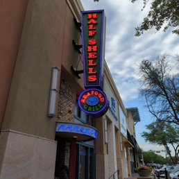 HALF SHELLS SEAFOOD GRILL - Updated October 2025 - 672 Photos & 604 ...