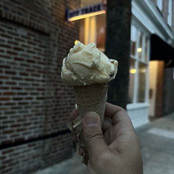 OFF TRACK ICE CREAM - Updated July 2024 - 512 Photos & 368 Reviews - 6 ...