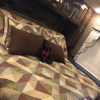 THE MAPLES’ TREE - Updated December 2025 - 639 Pkwy, Gatlinburg ...