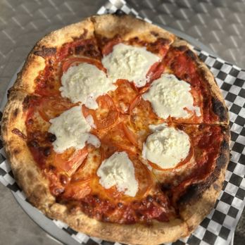 TIC TAC TOE PIZZA - Updated October 2025 - 185 Photos & 90 Reviews ...