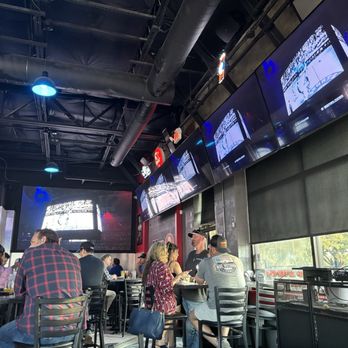 BEARDED MONKEY SPORTS BAR & GRILL - Updated July 2025 - 34 Photos & 23 ...