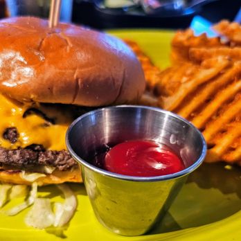 BIRDIE’S EASTSIDE - Updated September 2024 - 175 Photos & 138 Reviews ...