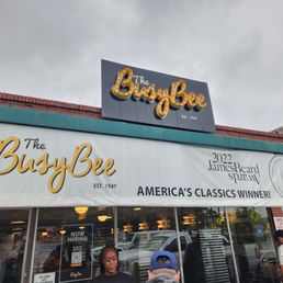 THE BUSY BEE CAFE - Updated March 2025 - 907 Photos & 1235 Reviews ...