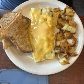 GRUMPY’S CAFE - Updated December 2024 - 538 Photos & 627 Reviews - 2621 W 14th St, Cleveland ...