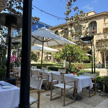 THE MAYBOURNE CAFE - Updated July 2025 - 169 Photos & 45 Reviews - 225 ...