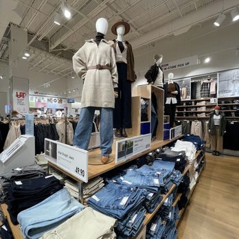 UNIQLO - Updated October 2025 - 40 Photos & 15 Reviews - 303 Memorial ...