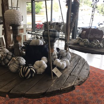 Rf furnishings store