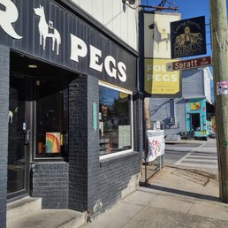 FOUR PEGS - Updated October 2025 - 657 Photos & 540 Reviews - 1053 Goss ...