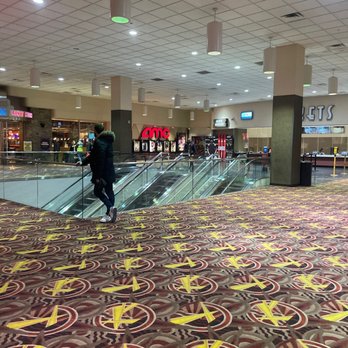 AMC RIVER EAST 21 - Updated July 2024 - 301 Photos & 730 Reviews - 322 ...