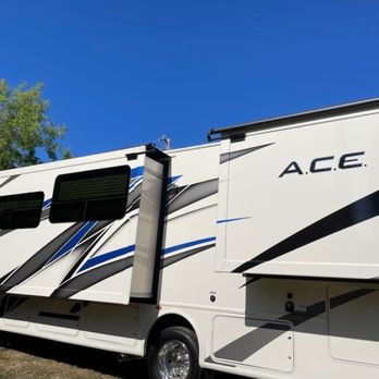 CAMPING WORLD - 122 Photos & 241 Reviews - 1039 Orlando Ave, Roseville ...