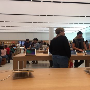 APPLE CRABTREE VALLEY MALL - Updated April 2025 - 27 Photos & 205 ...