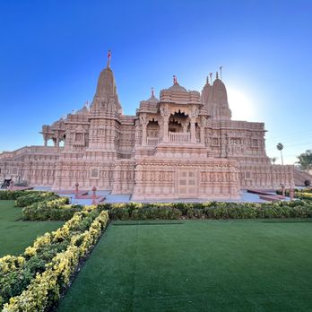 BAPS SHRI SWAMINARAYAN MANDIR - LOS ANGELES - Updated October 2024 ...