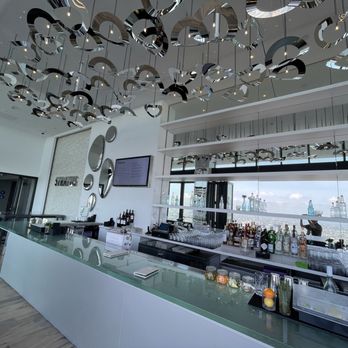 STRATUS - Updated December 2025 - 52 Photos & 16 Reviews - 800 Boylston ...