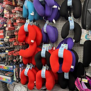 DOLLARAMA - Updated November 2024 - 31 Photos - 10 Dundas Street E ...