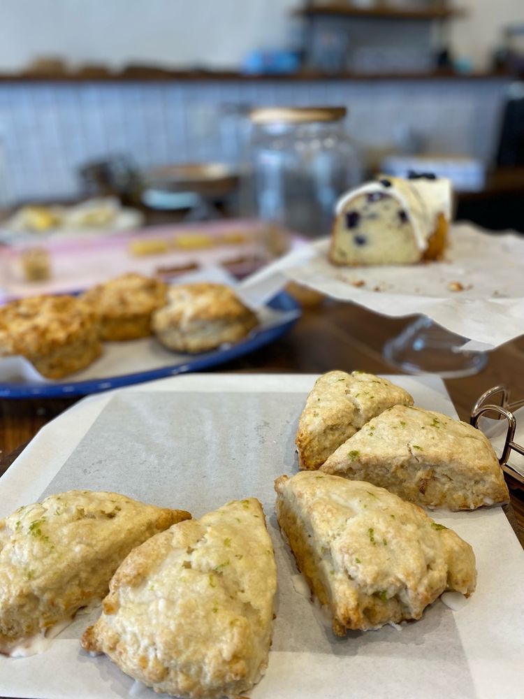 MAXWELLS BAKERY - Updated December 2025 - 17 Photos - Abilene, Texas - Custom Cakes - Phone ...