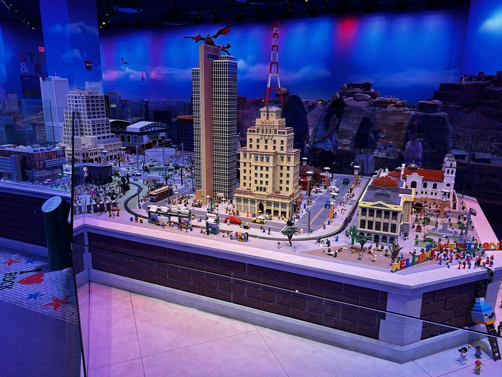 LEGOLAND DISCOVERY CENTER - Updated July 2024 - 423 Photos & 242 ...
