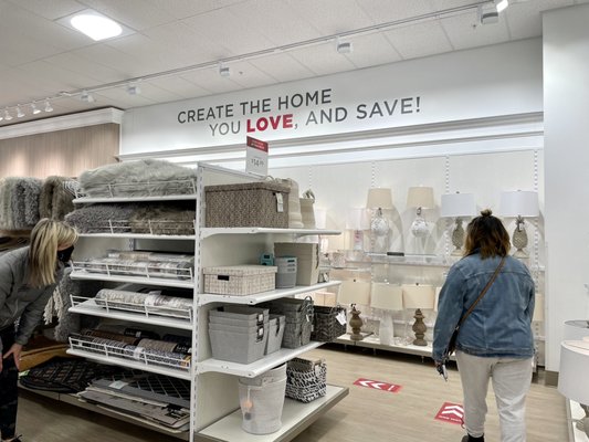 HOMEGOODS - Updated August 2024 - 65 Photos - 17501 Southcenter Pkwy ...