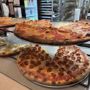 LOOSIES PIZZA - Updated April 2025 - 164 Photos & 200 Reviews - 300 E ...