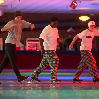 FOUNTAIN VALLEY SKATING CENTER - Updated April 2025 - 310 Photos & 513 ...