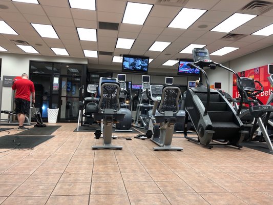 GREATLIFE FITNESS CLUB 26TH & MARION - Updated February 2025 - 5215 W ...