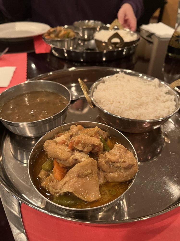 EVEREST CAFE - 30 Photos & 11 Reviews - 206 W Silver Spring Dr ...