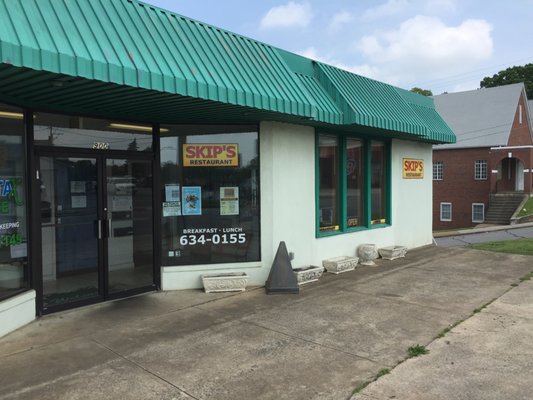 SKIPS RESTAURANT - Updated September 2025 - 13 Photos & 17 Reviews ...