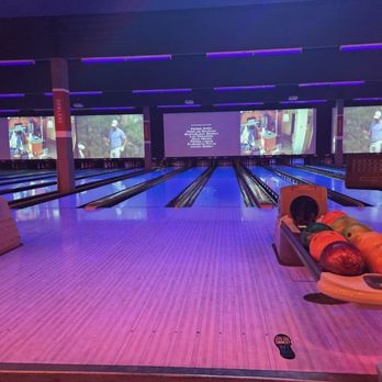 BOWLERO SOUTH SEATTLE - Updated December 2025 - 142 Photos & 171 ...